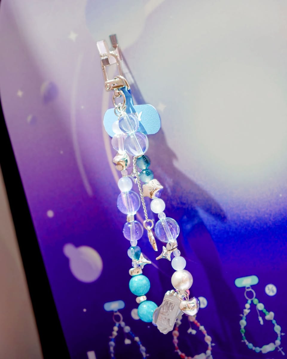 Alien Stage Christmas Pop-up: Exclusive Merch & Gifts! | Lalaport Bukit ...